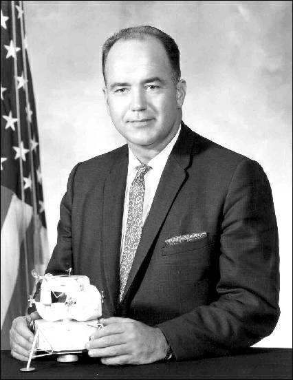 Remembering ‘The Voice of Mission Control’ on the Apollo 11 Anniversary ...